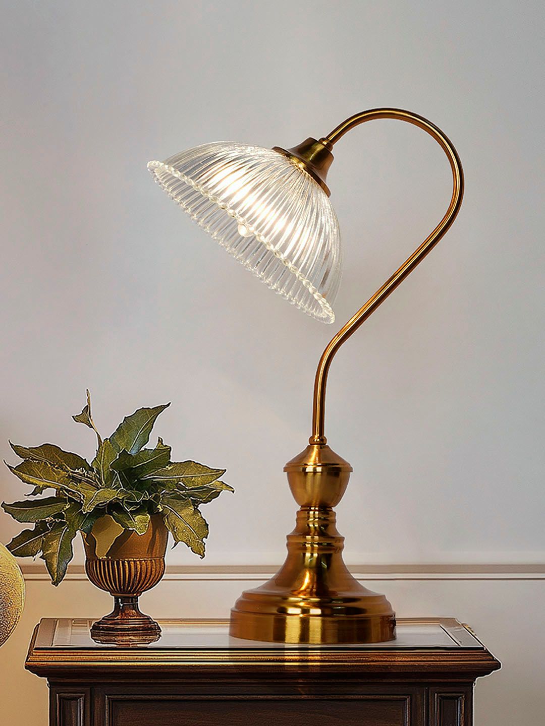 Retro Reading Lamp - Antique Brass & Fluted Glass